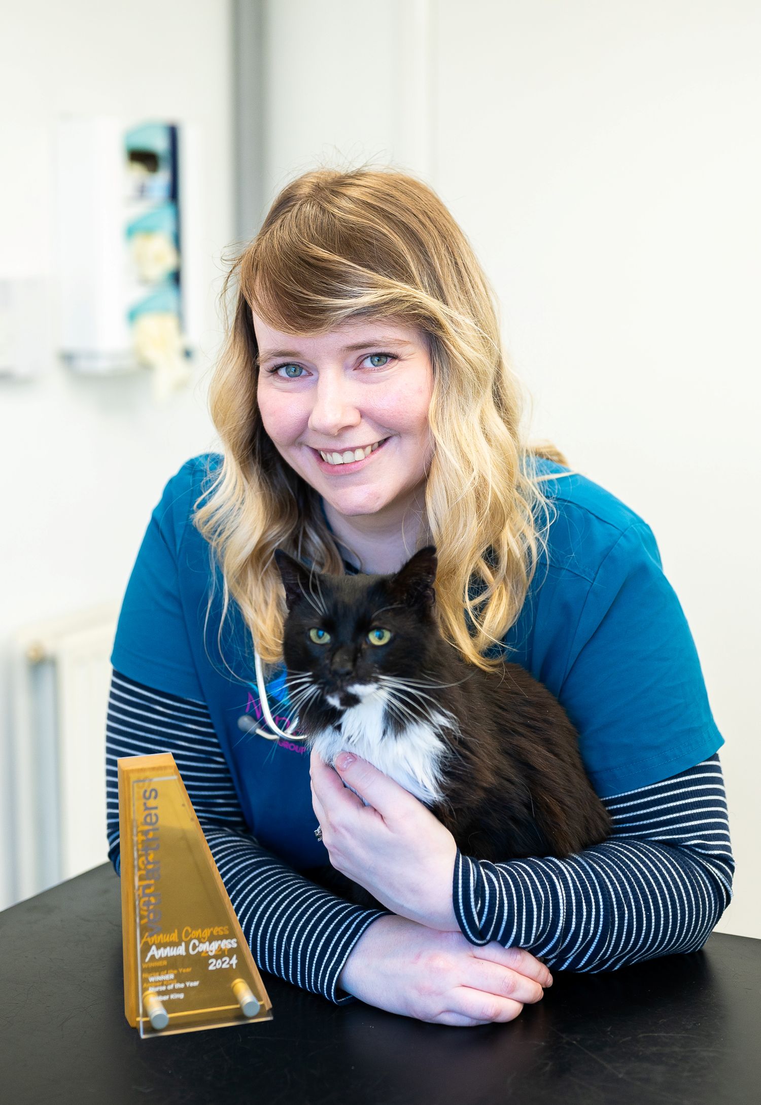 Award winner Amber lights up the veterinary nursing profession ...